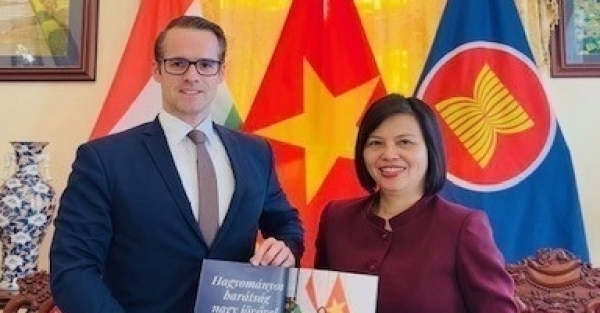 Венгерский журнал «Евразия» намерен публиковать больше статей о ...