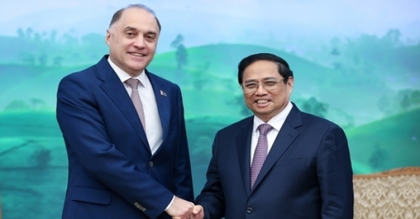 Премьер-министр Фам Минь Тинь принял госсекретаря Совета безопасности ...