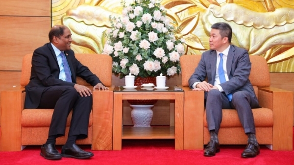 Необходимы новые инициативы для содействия молодежному обмену между ...