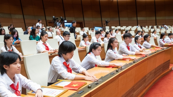 Второе заседание «Детского парламента»: дети вносят предложения ...